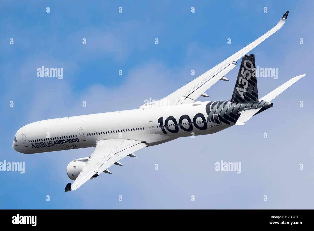 China airways airbus a350 hi-res stock photography and images - Alamy