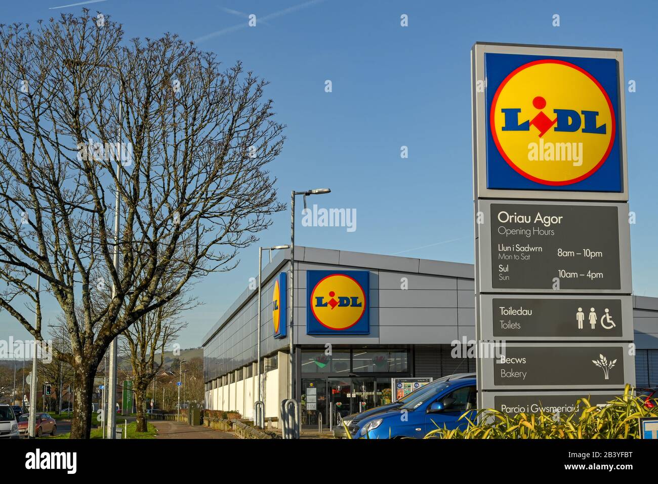 Lidl branding a lidl store hi-res stock photography and images - Alamy