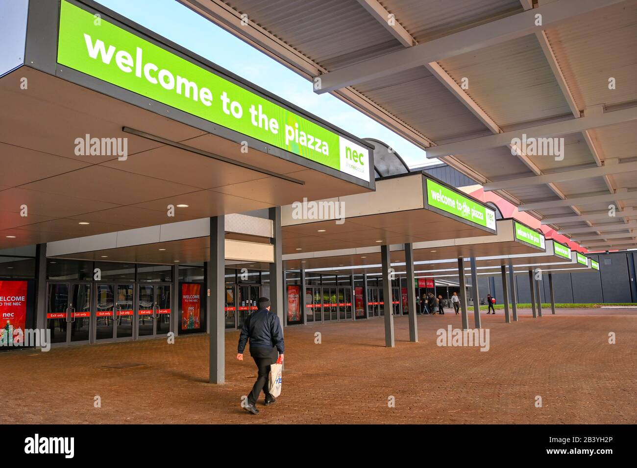 Canopy signs hi-res stock photography and images - Alamy