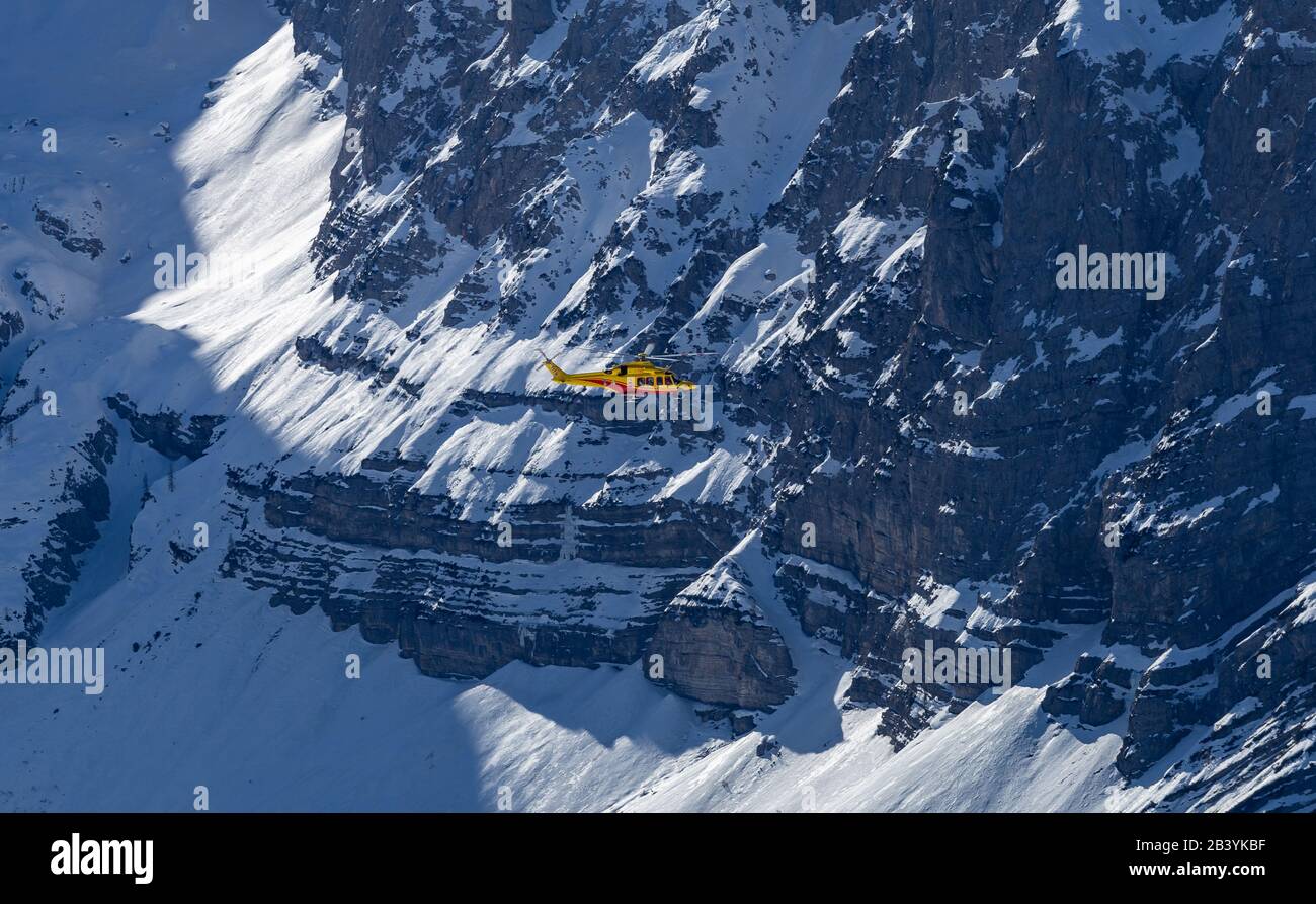 Yellow rescue helicopter hi-res stock photography and images - Alamy