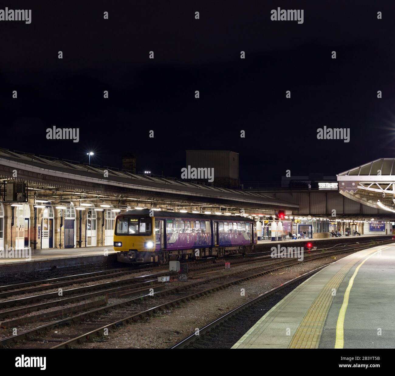 Sheffield Rail Station High Resolution Stock Photography and Images - Alamy