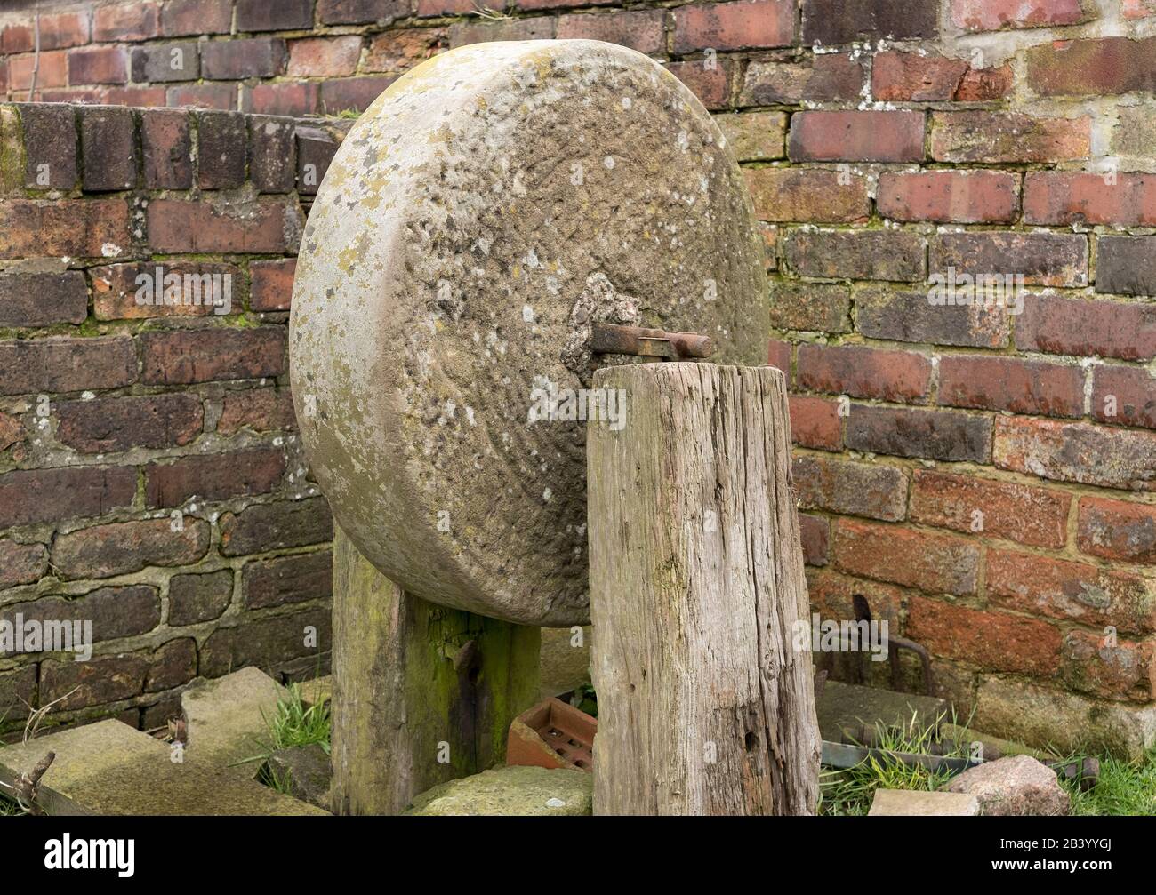 Old stone brick grinding wheel hi-res stock photography and images - Alamy