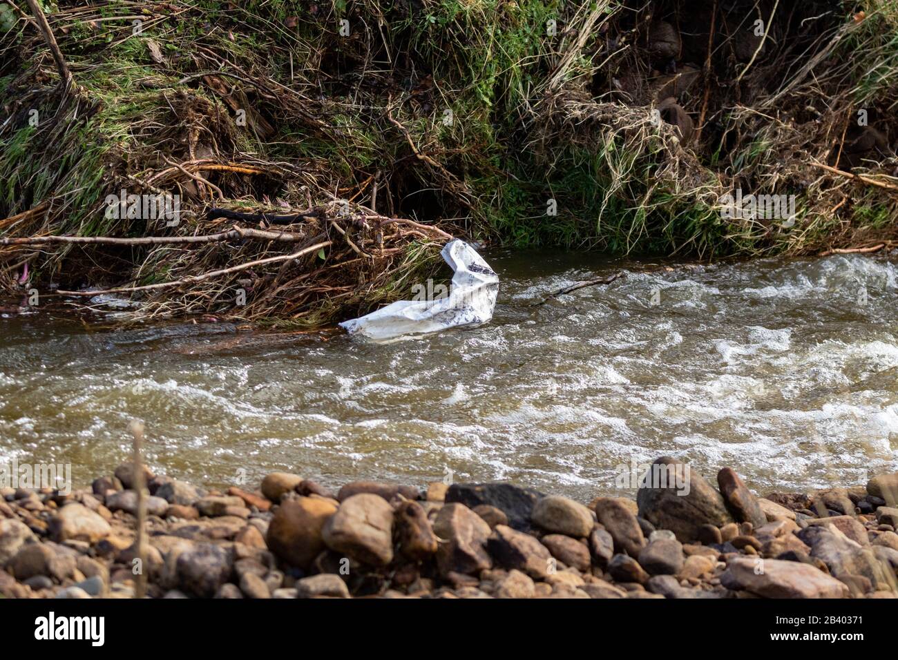 Plastic water pollution hi-res stock photography and images - Alamy