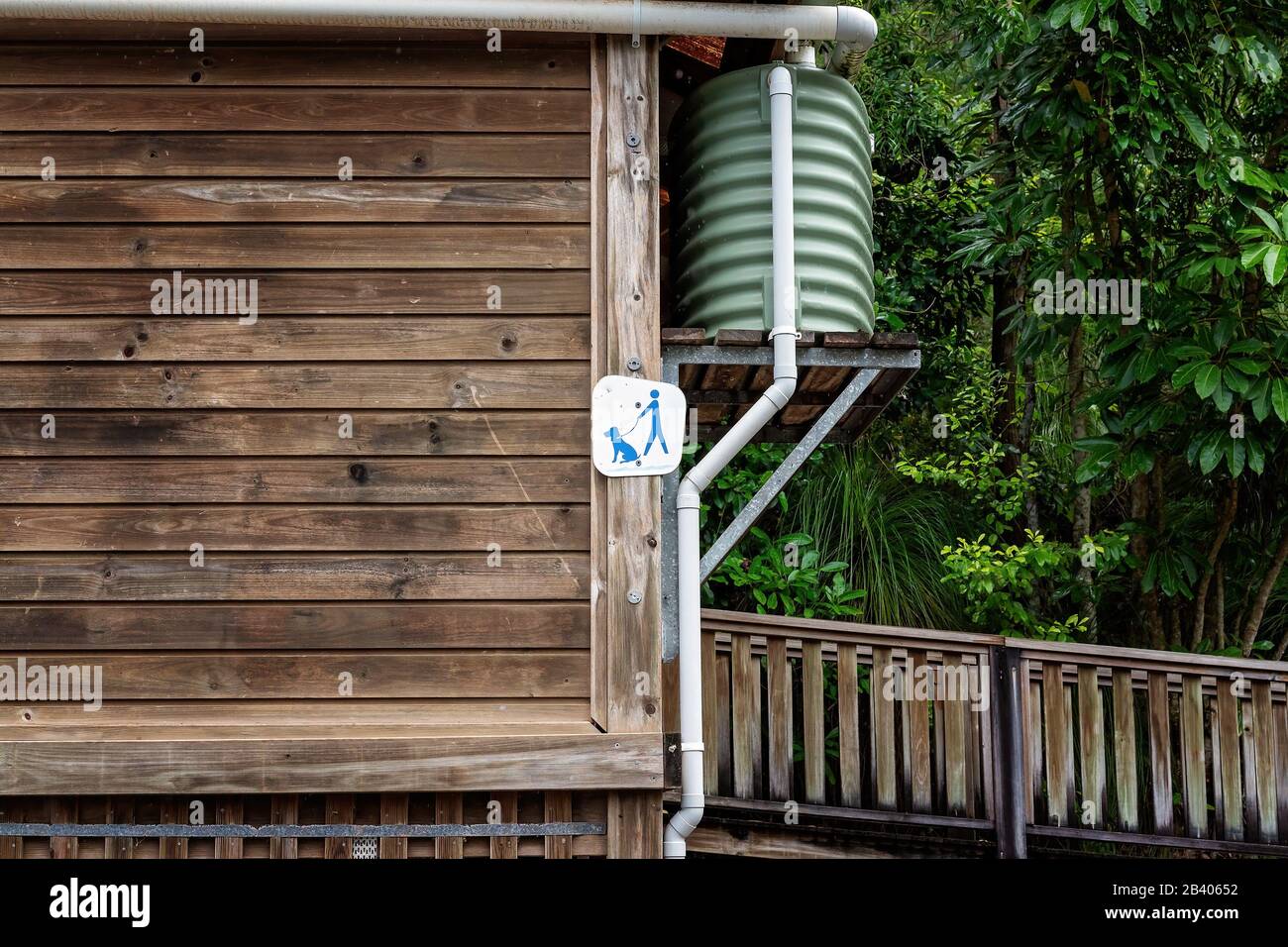 Timber water tank hi-res stock photography and images - Alamy