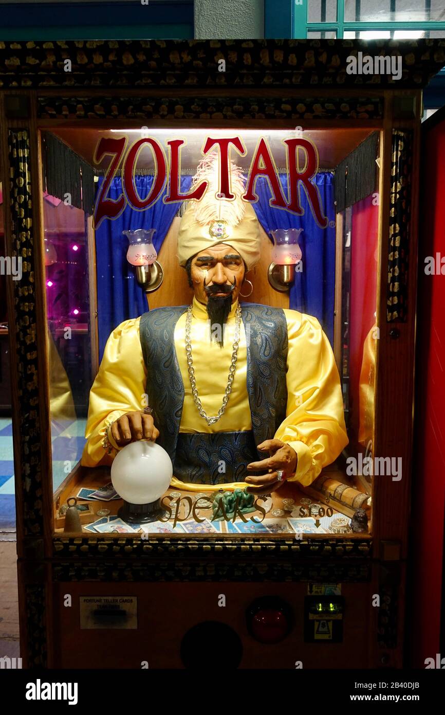 Zoltar machine hi-res stock photography and images - Alamy