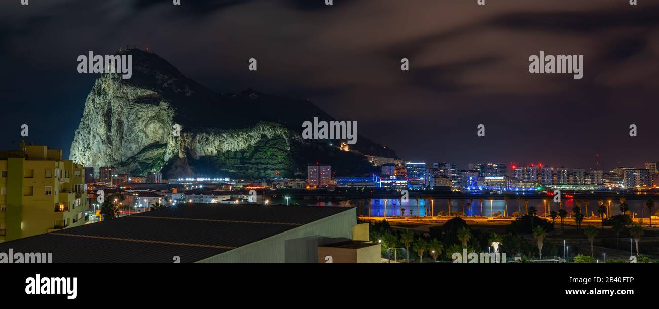 Gibraltar rock town hi-res stock photography and images - Alamy