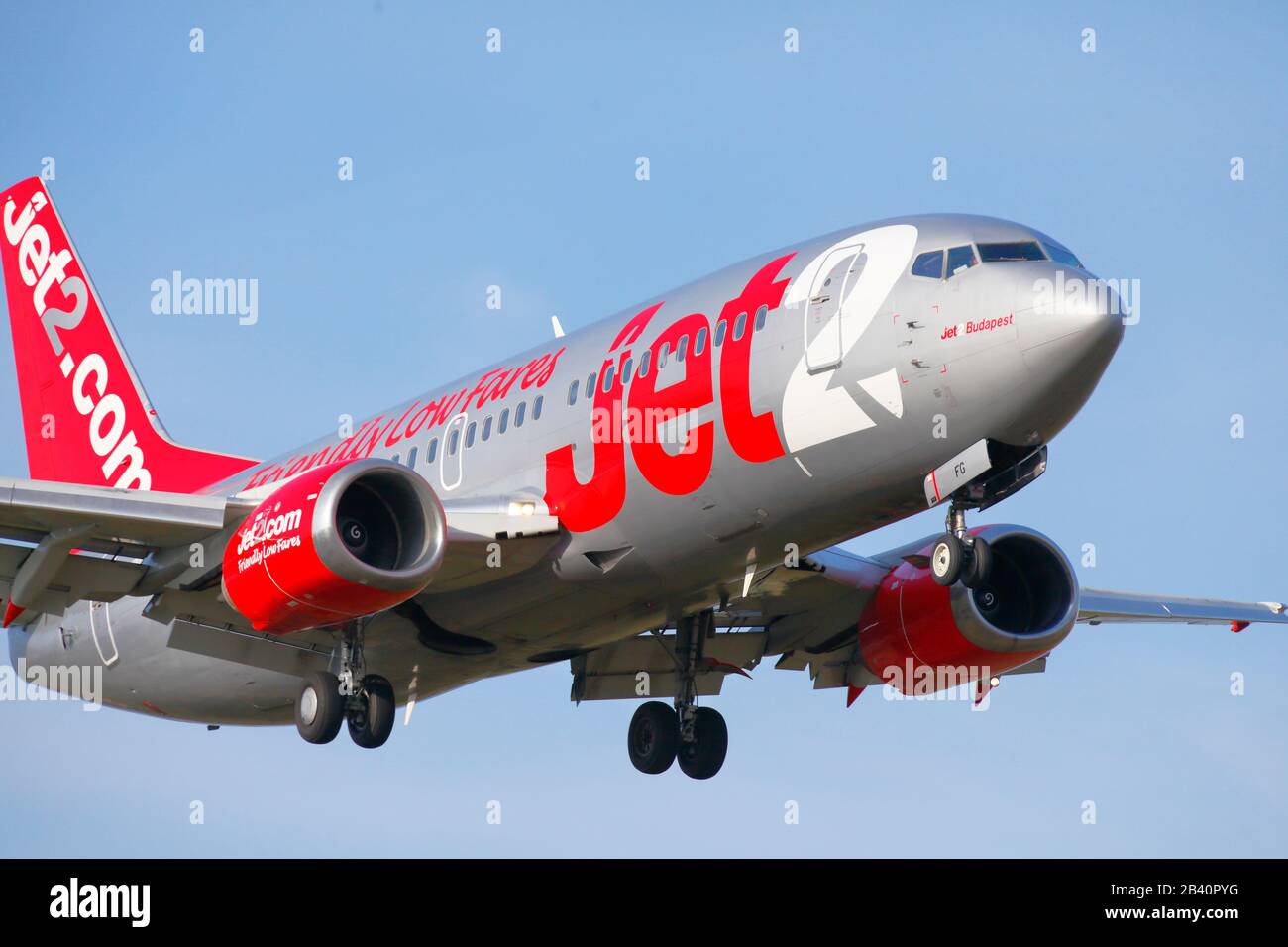 Jet2 737 final approach hi-res stock photography and images - Alamy