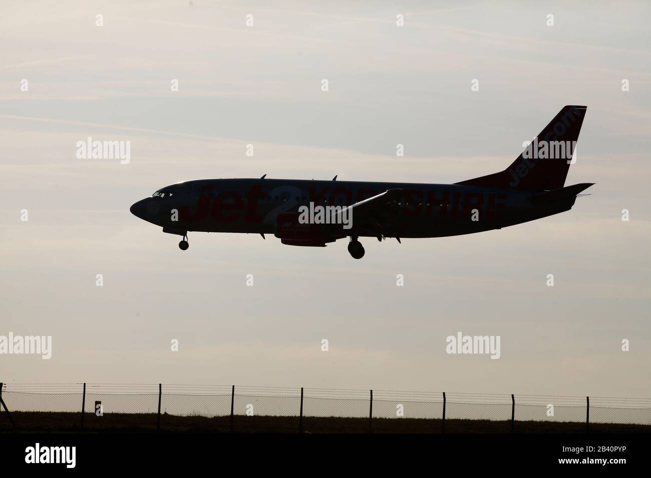 737 outline hi-res stock photography and images - Alamy