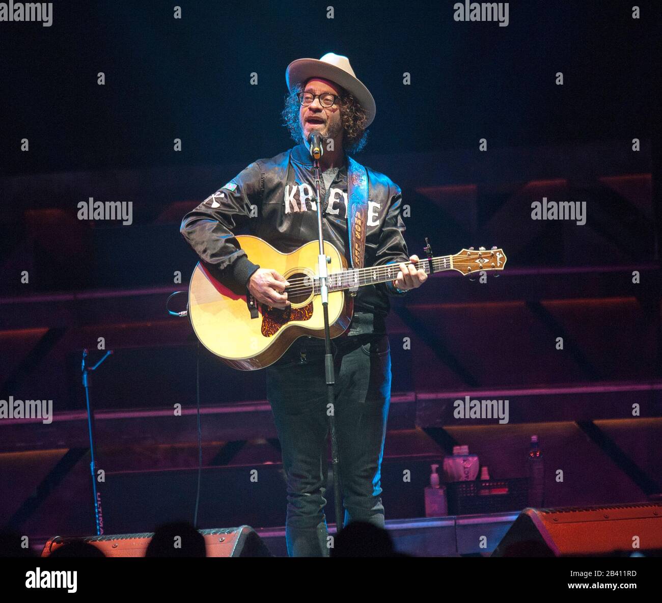 Amos Lee High Resolution Stock Photography and Images - Alamy