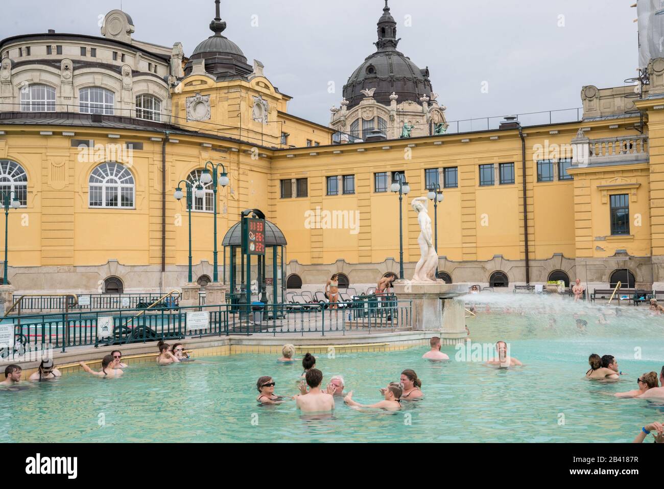 Hungary, Budapest, Szechenyi Spa thermal pools Stock Photo - Alamy