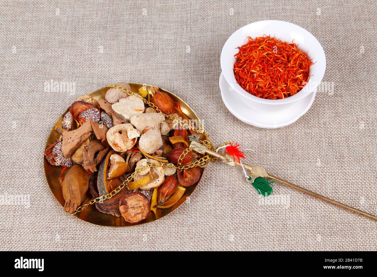 Traditional Chinese medicine (TCM), close-up Stock Photo - Alamy