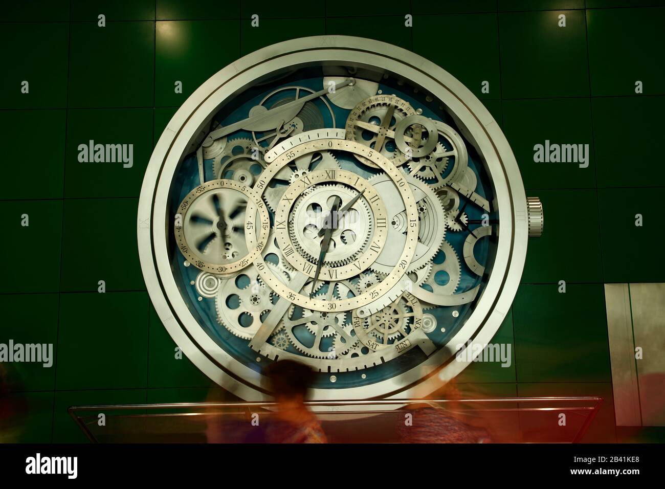 Rotating clock, close-up Stock Photo - Alamy