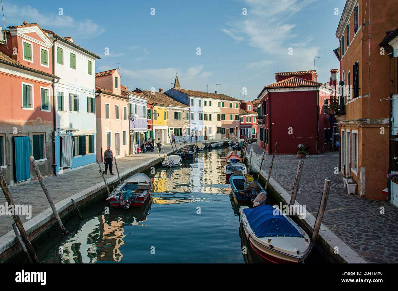 Beautiful canals hi-res stock photography and images - Alamy