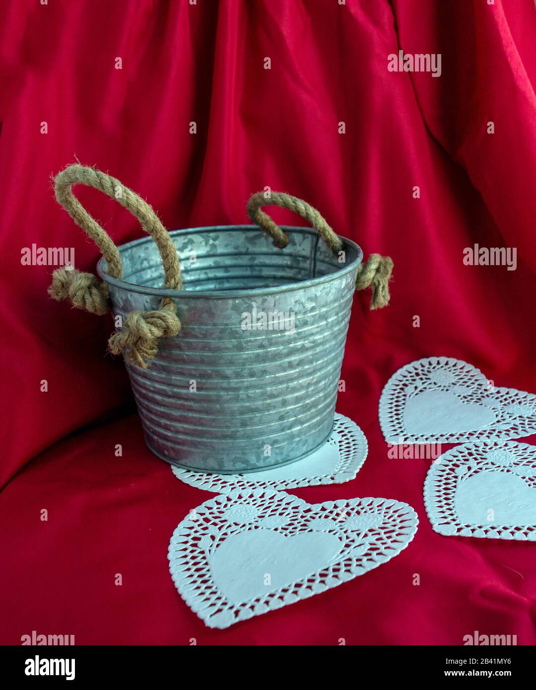 Love handles hi-res stock photography and images - Alamy