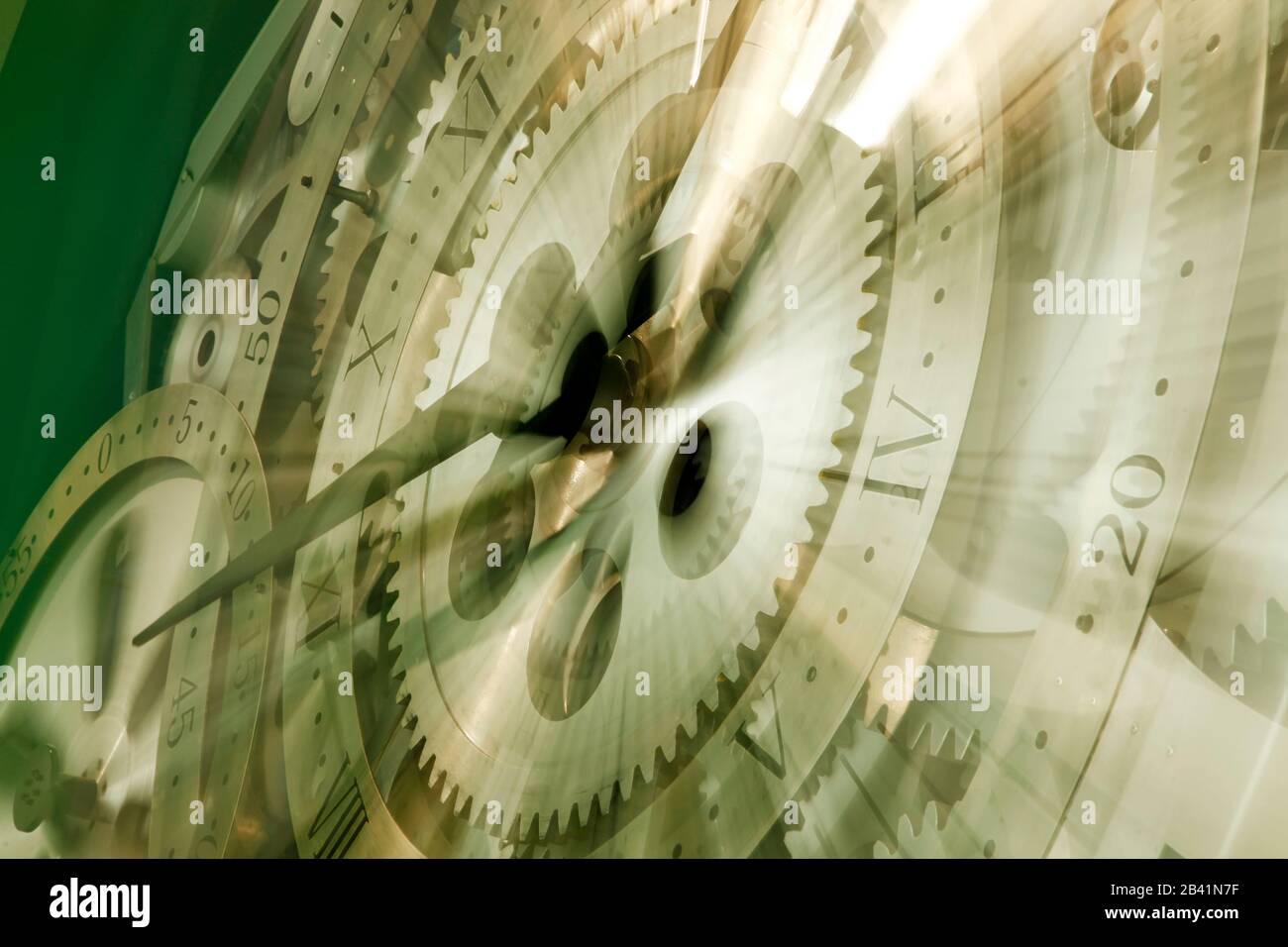 Clockwork mechanism retro clock rotating hi-res stock photography and ...