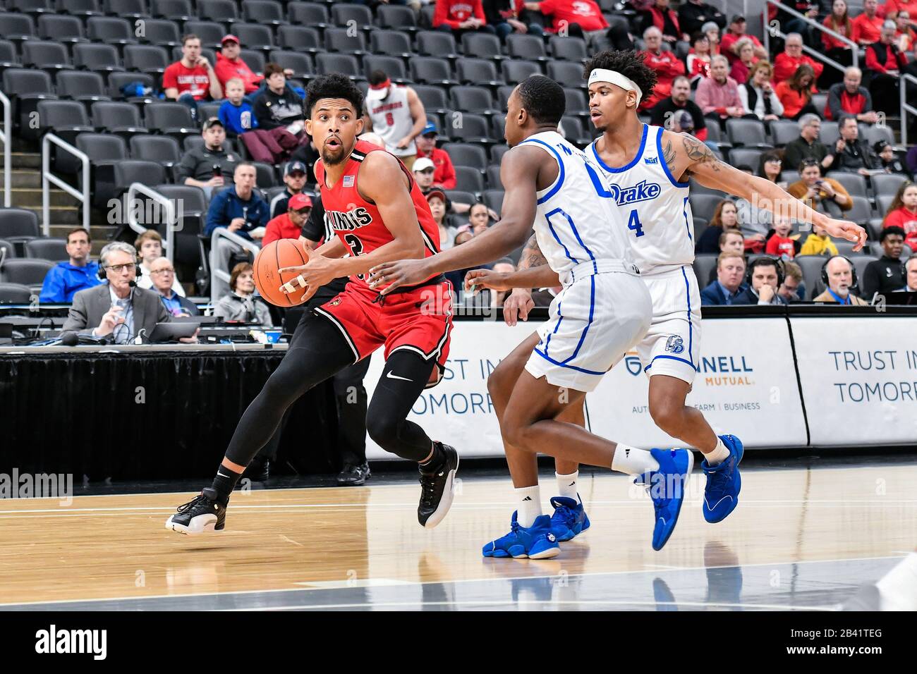 Drake bulldogs mens basketball hi-res stock photography and images - Alamy