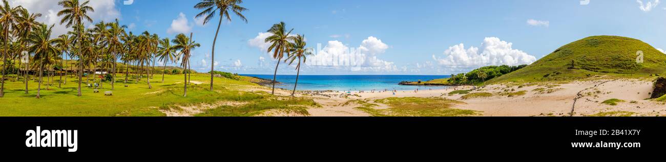 Rapa nui beach hi-res stock photography and images - Alamy