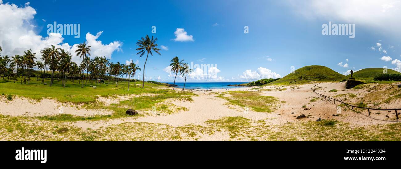 Rapa nui beach hi-res stock photography and images - Alamy