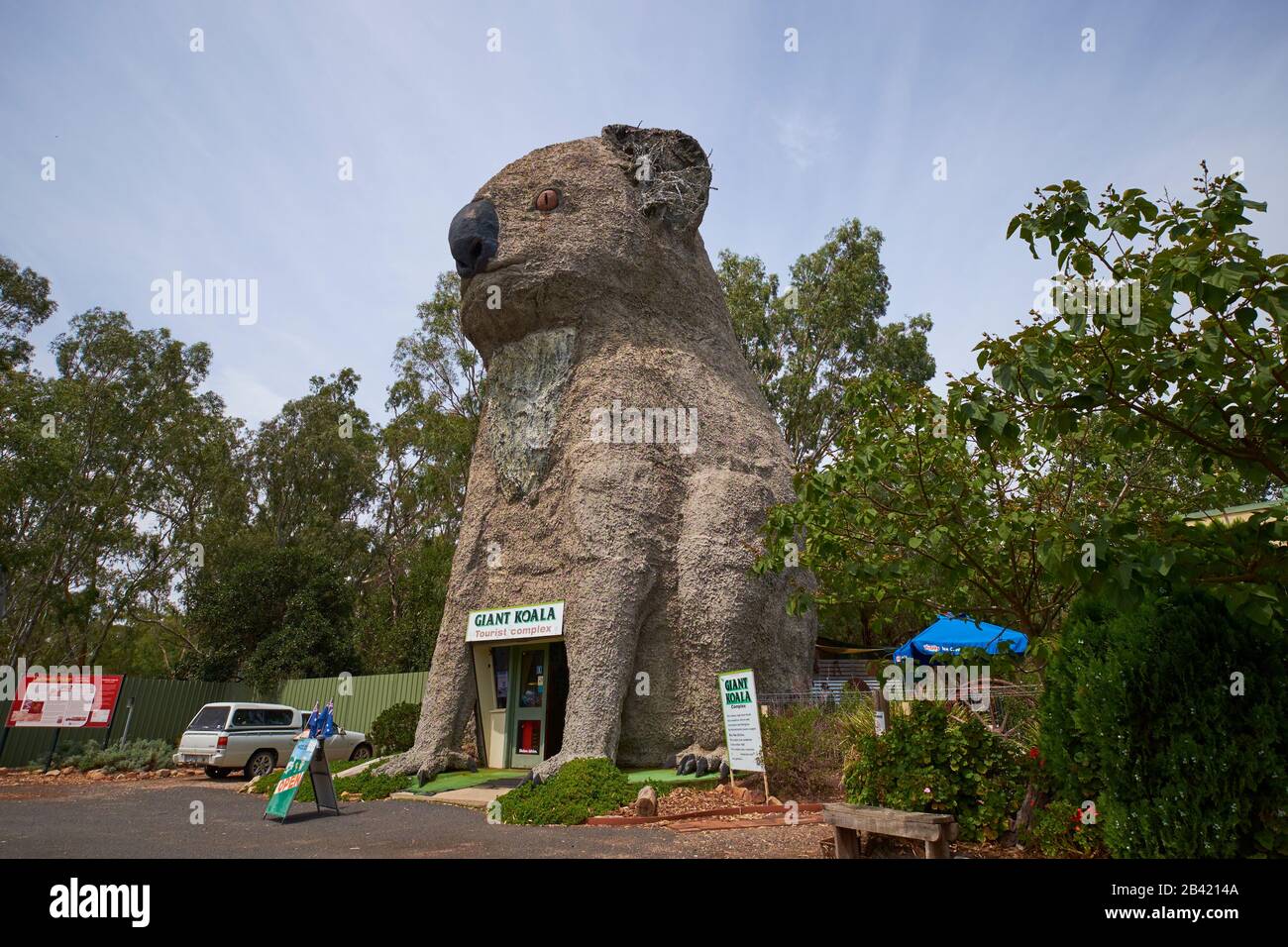 Koala sculpture hi-res stock photography and images - Alamy