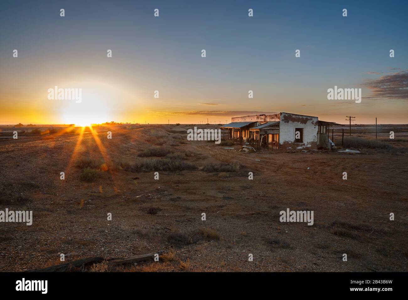 Australian outback shack hi-res stock photography and images - Alamy