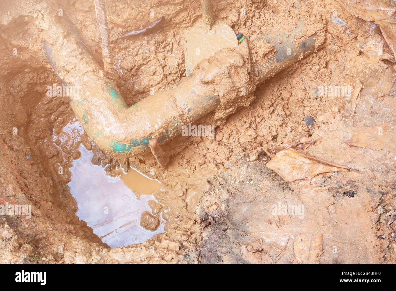 Elbow pipe damage hi-res stock photography and images - Alamy