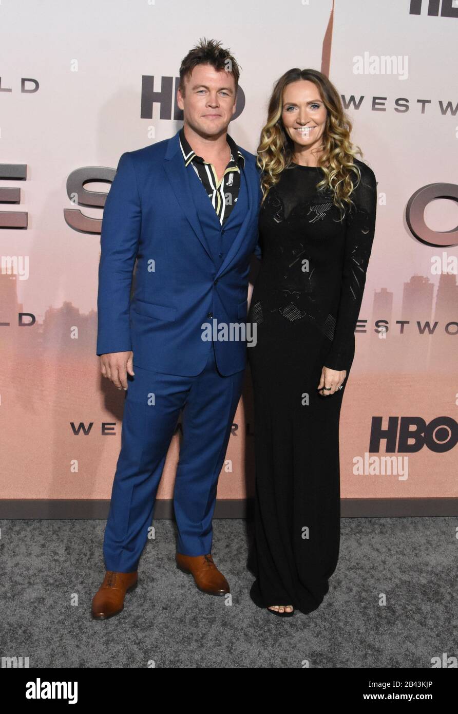 Hollywood, California, USA 5th March 2020 Actor Luke Hemsworth and wife ...