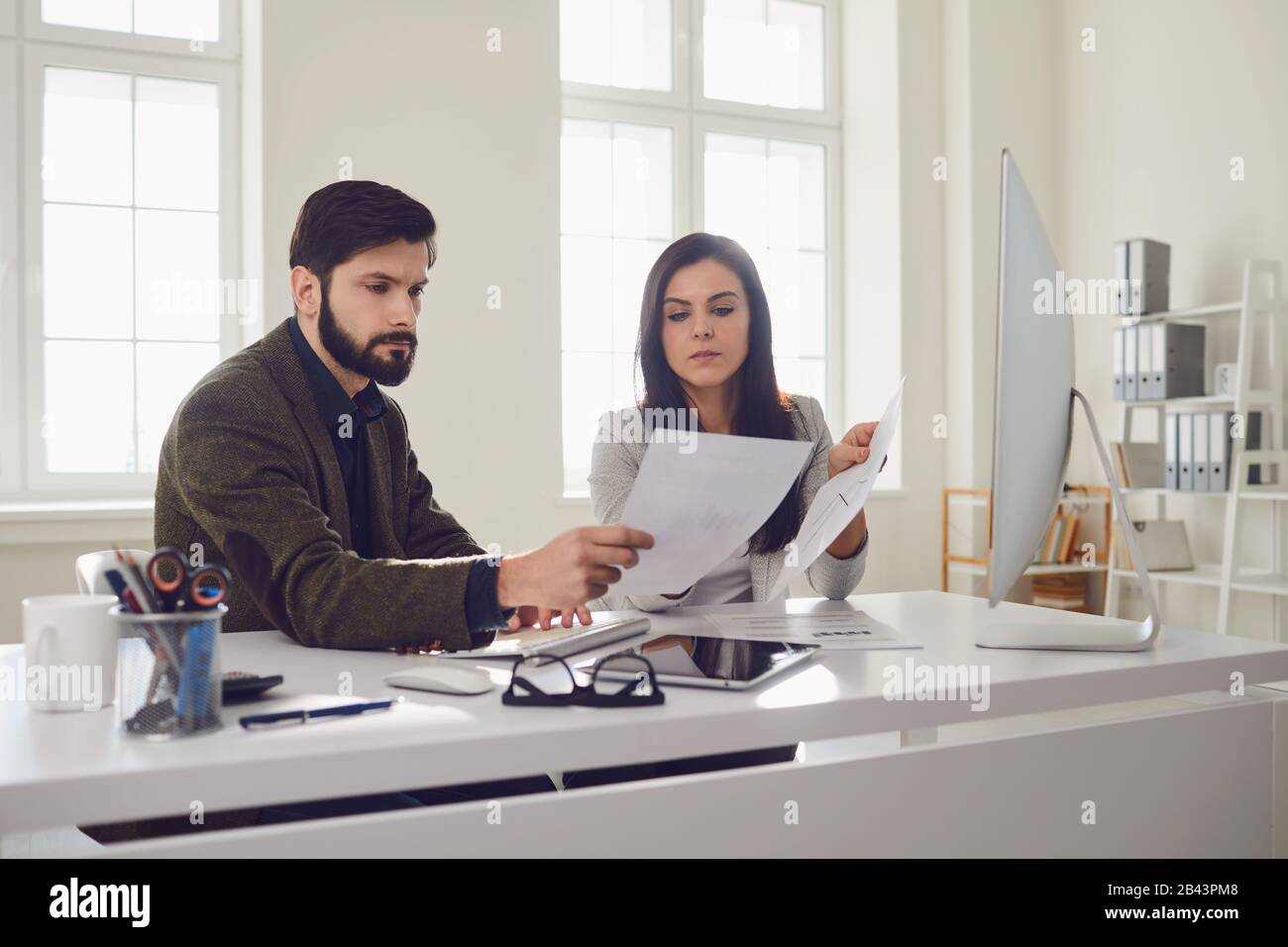 People office worker hi-res stock photography and images - Alamy