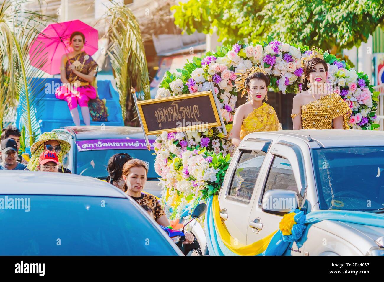 KANCHANABURI, THAILAND - APRIL 17 : Unidentified beautiful with ...