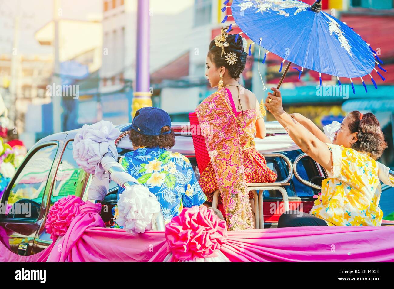 KANCHANABURI, THAILAND - APRIL 17 : Unidentified beautiful with ...