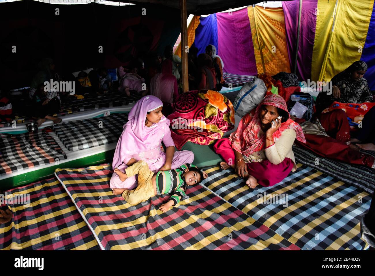 March 5, 2020: Indian muslim women sit in a make shift tent where they ...