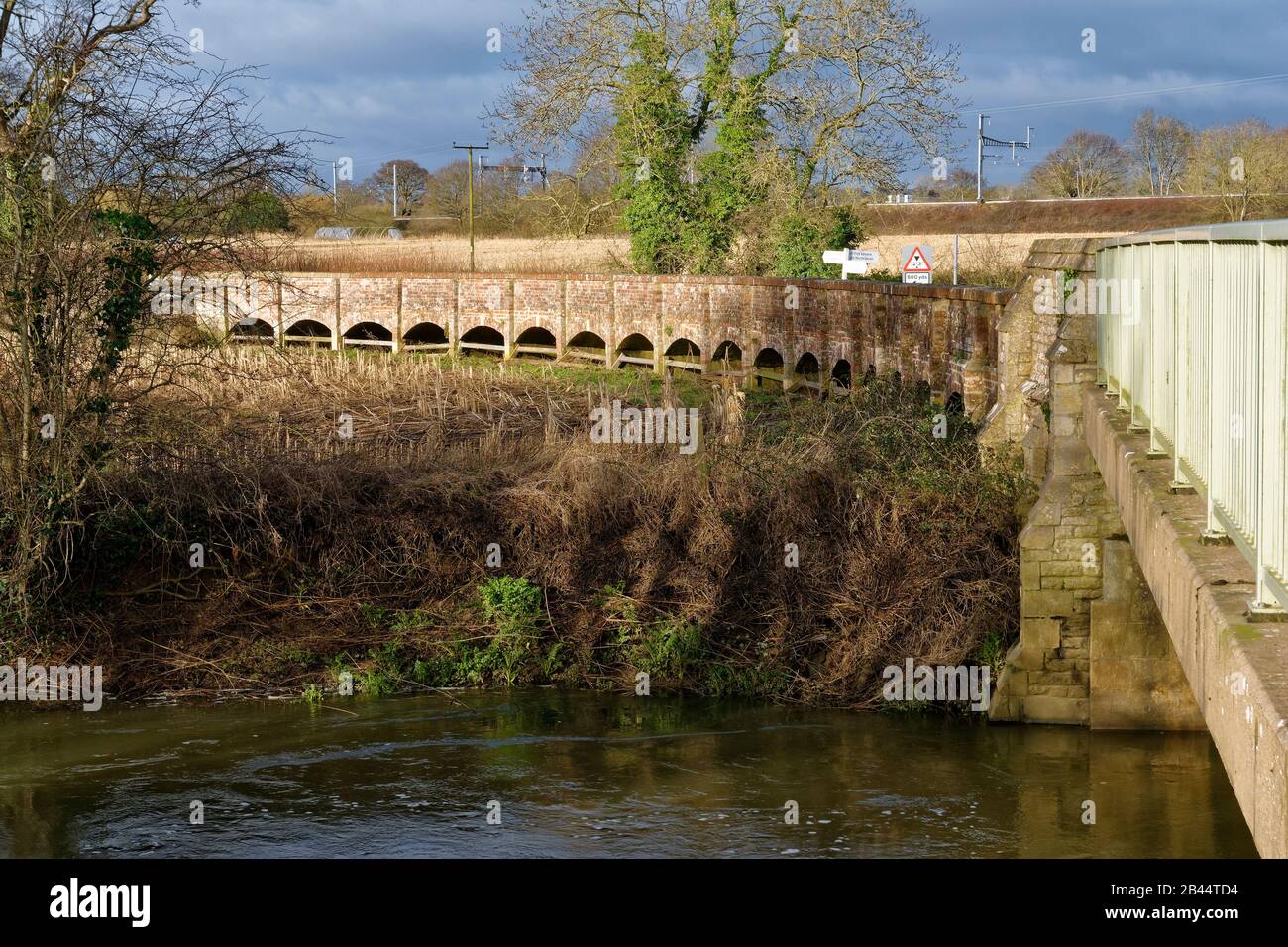 River Avon at Kellaway Bridge with Maud Heath's Causeway and Electric ...