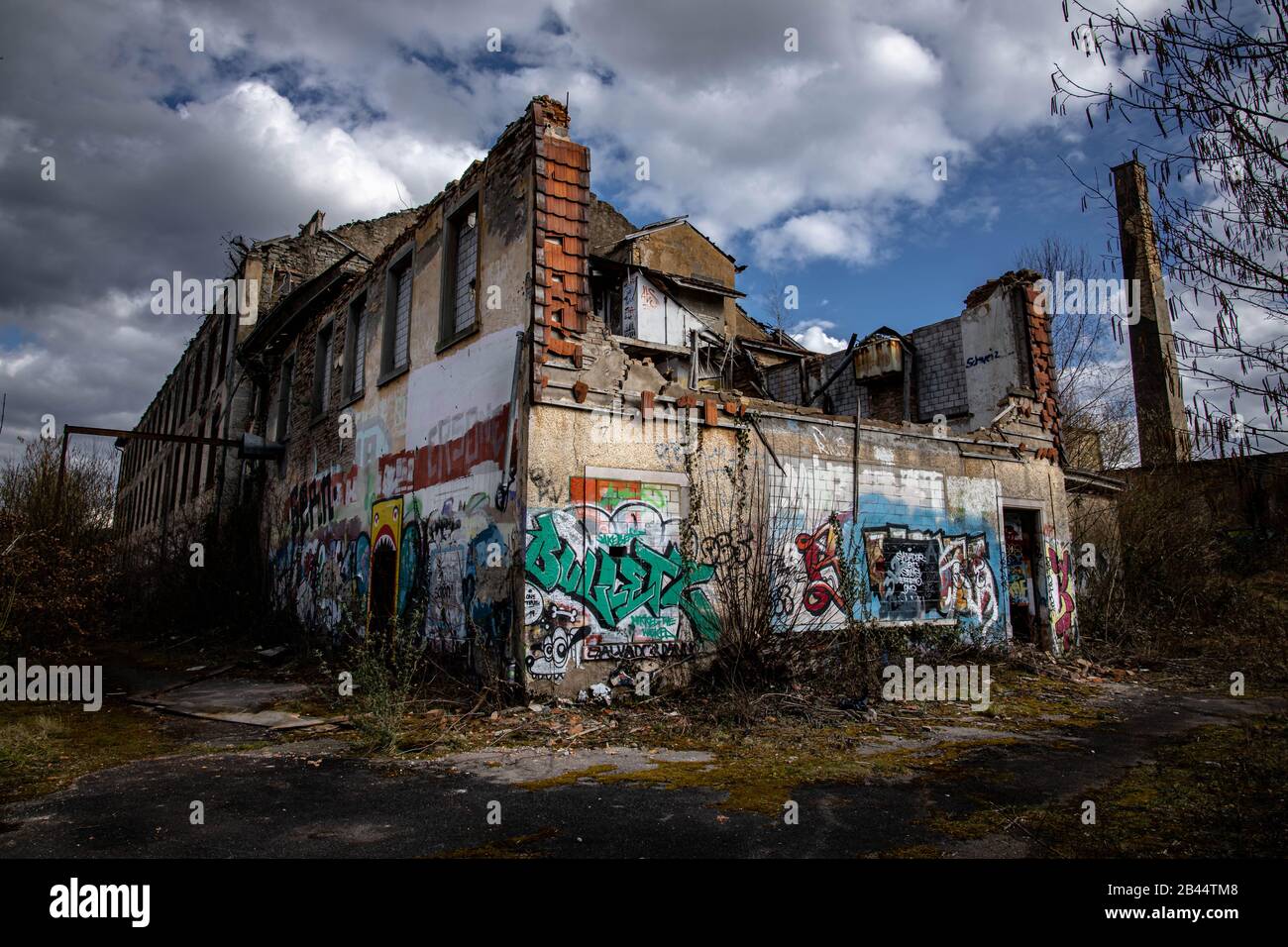 Old forgotten factory Stock Photo - Alamy