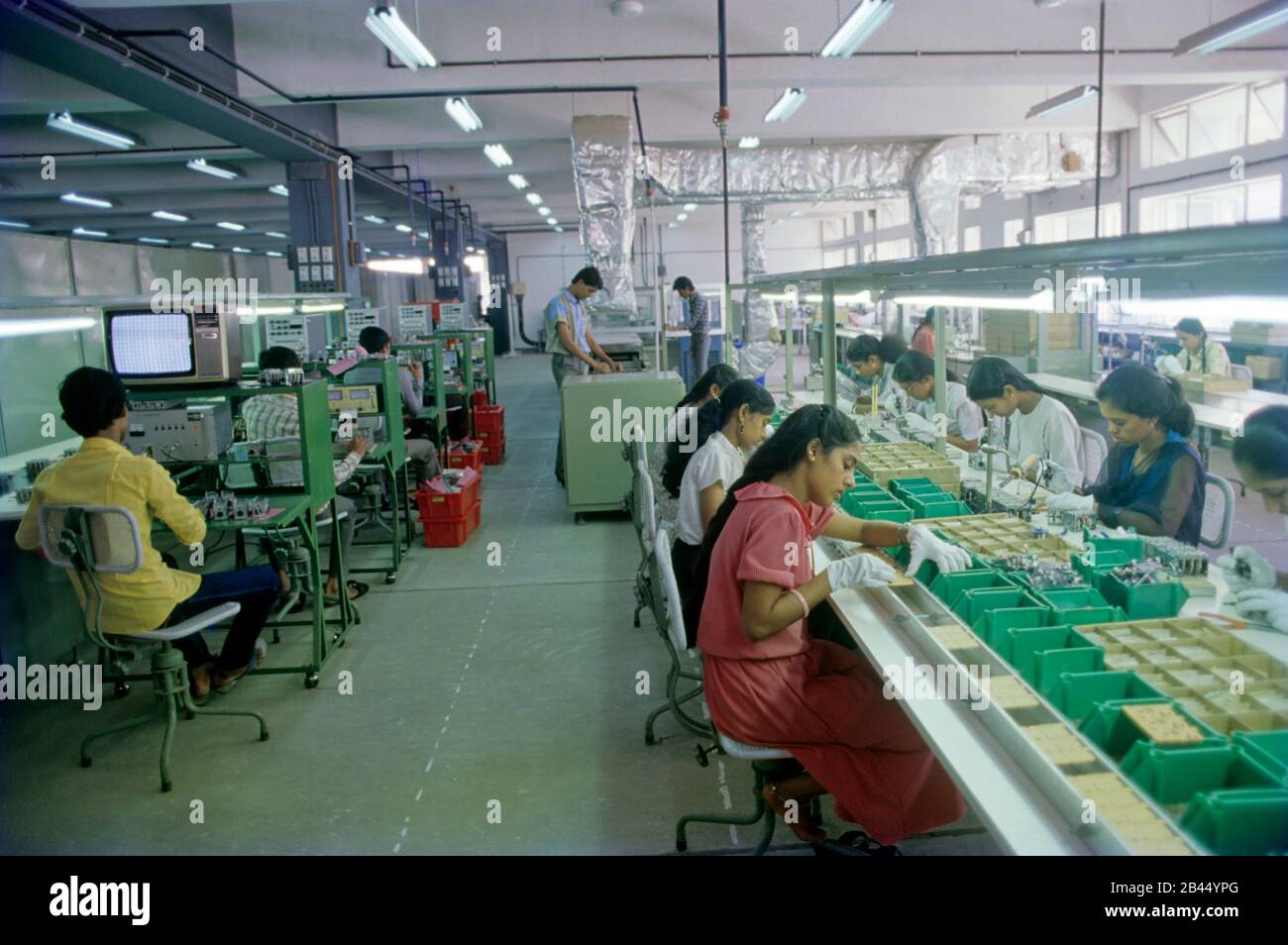 people working in workshop, India, Asia Stock Photo - Alamy