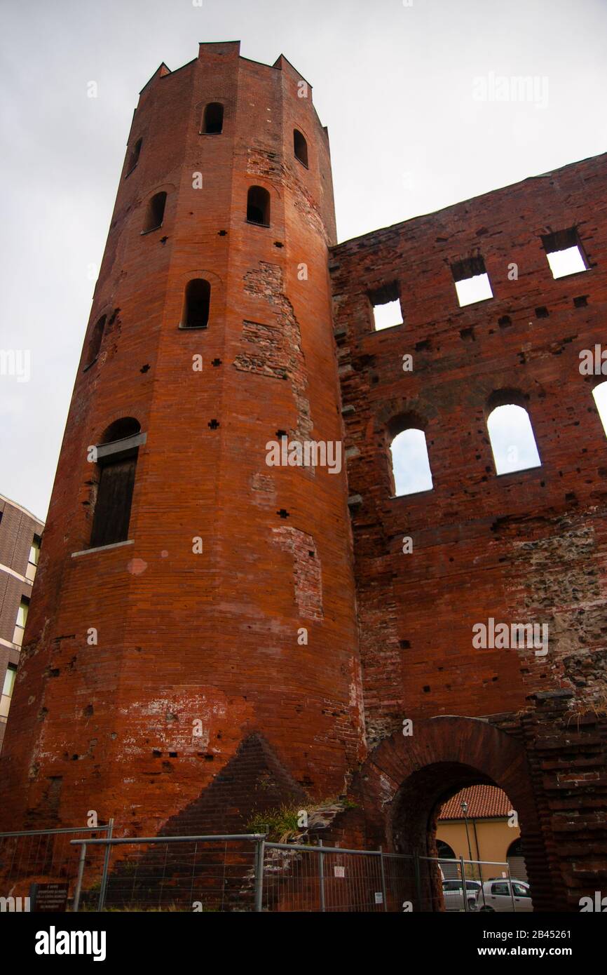 Ancient ruins in italy hi-res stock photography and images - Alamy