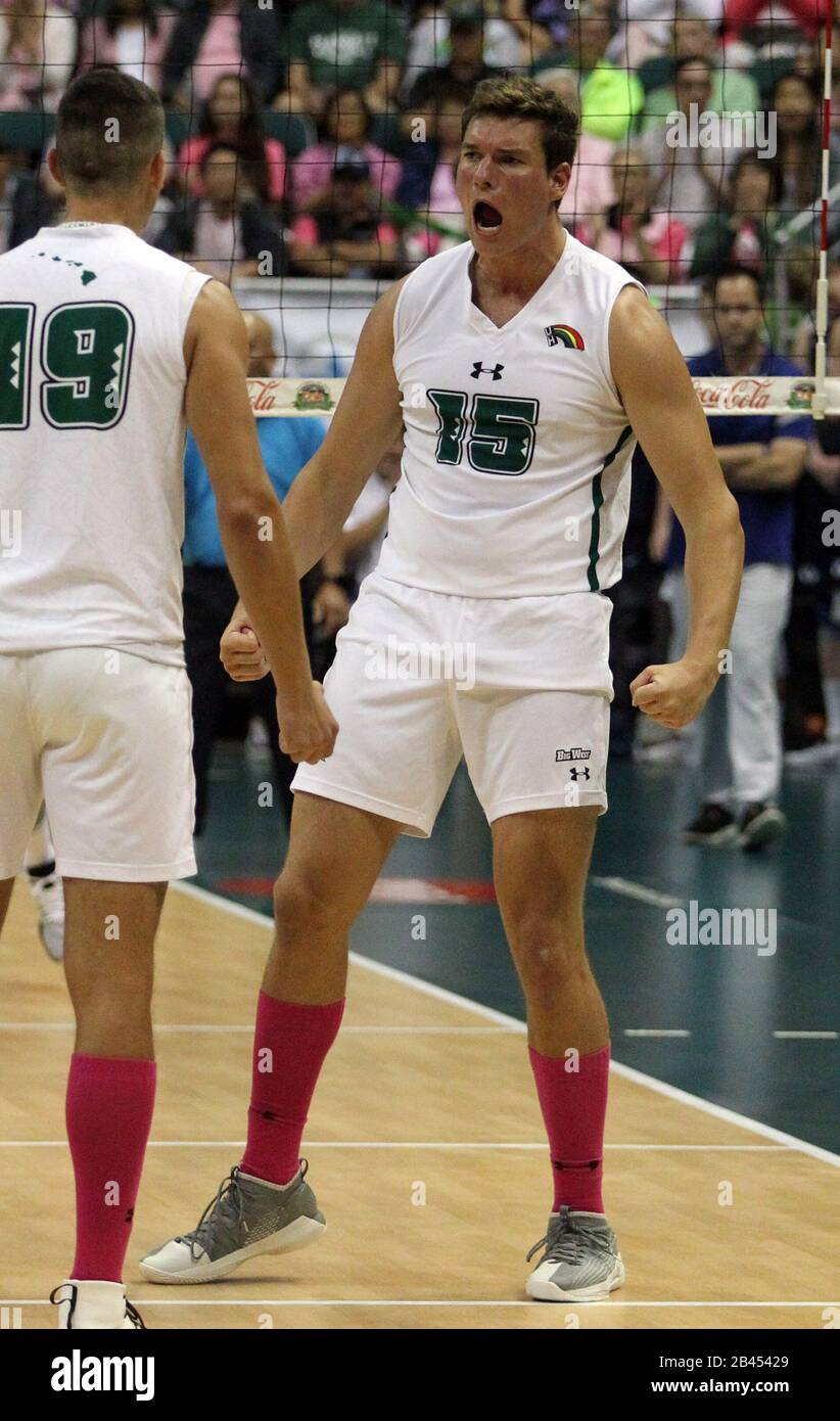 March 5, 2020 - Hawaii Rainbow Warriors middle blocker Patrick Gasman ...