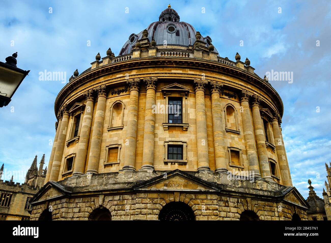 The Radcliffe Camera reading room, Bodleian Library, Oxford University ...