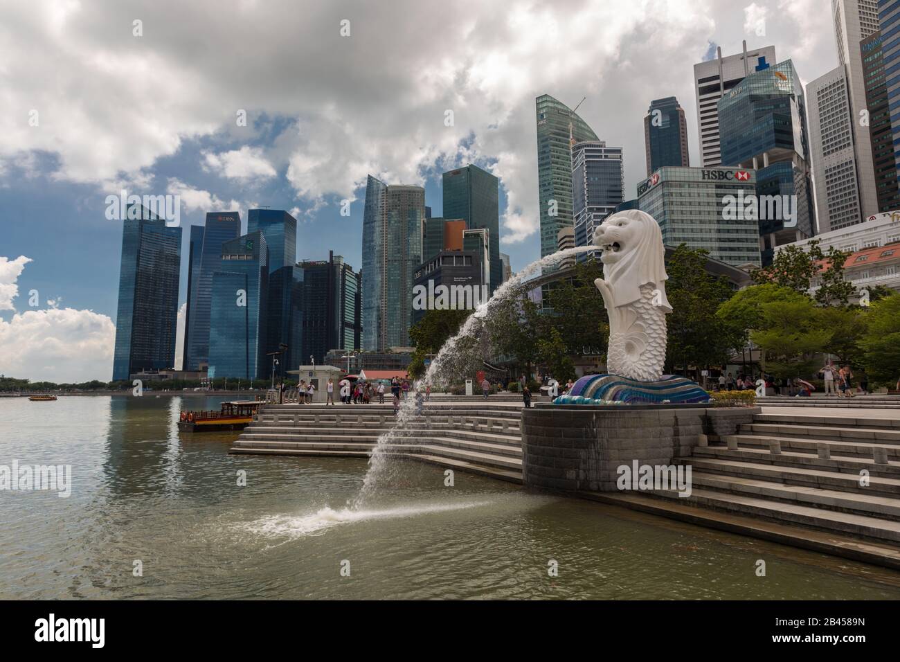 Merlion, famous landmark, Singapore Stock Photo - Alamy