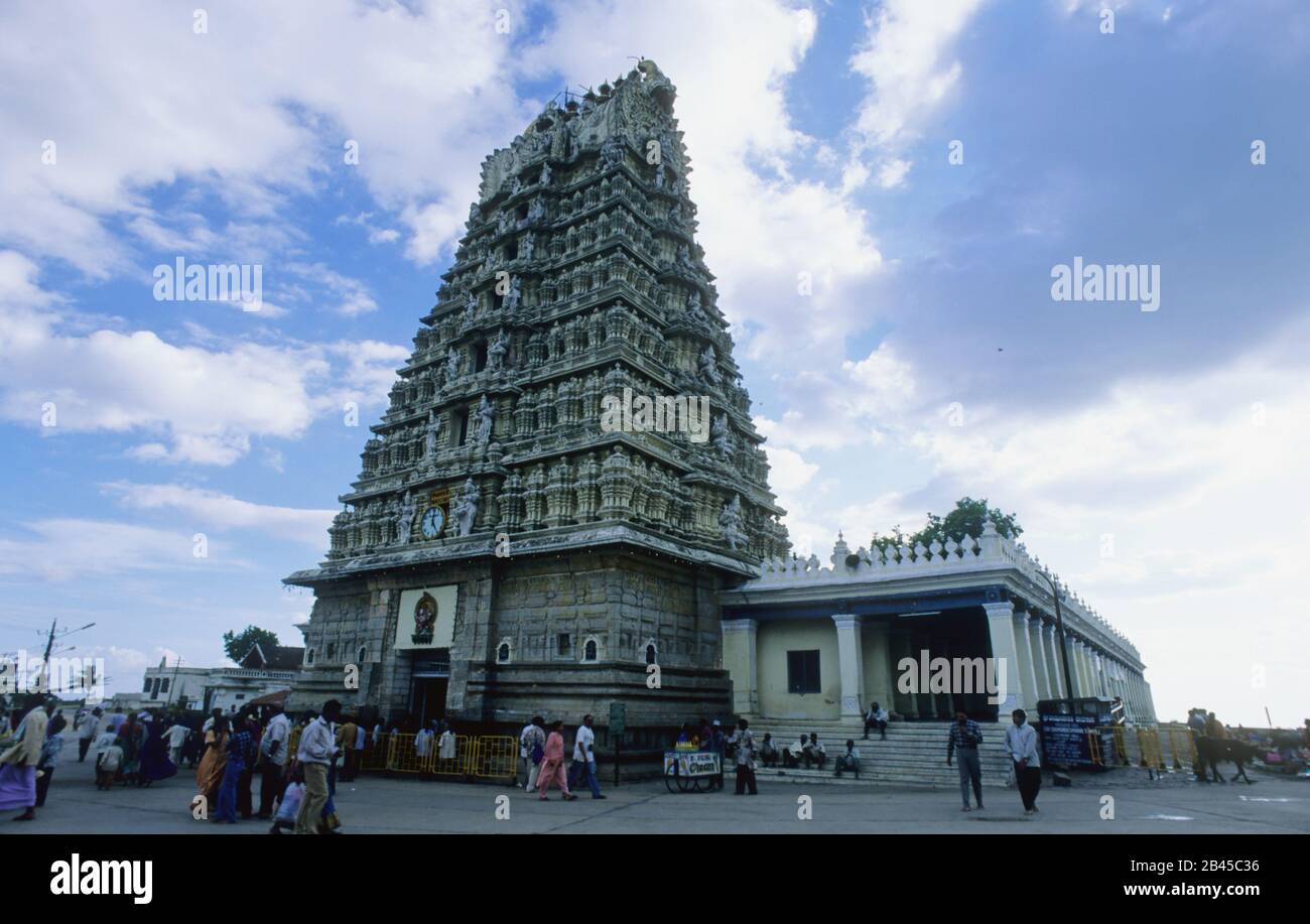 Chamundeshwari Temple Architecture