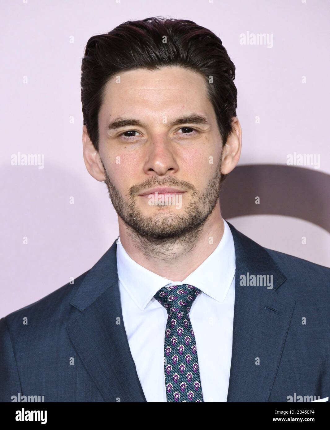 Ben barnes westworld hi-res stock photography and images - Alamy