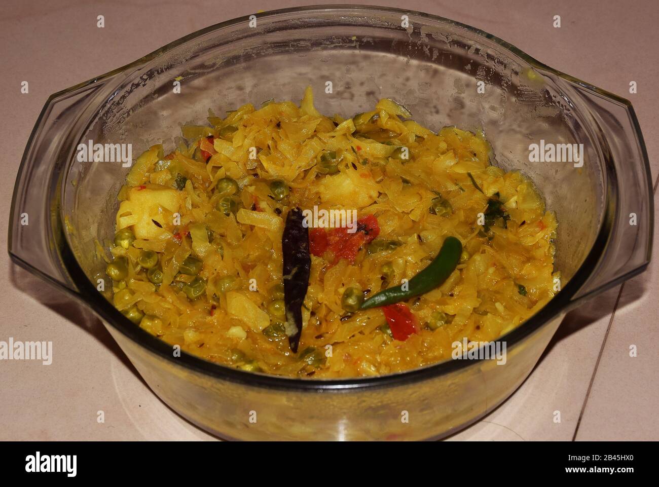Bengali bandh gobi subji hi-res stock photography and images - Alamy