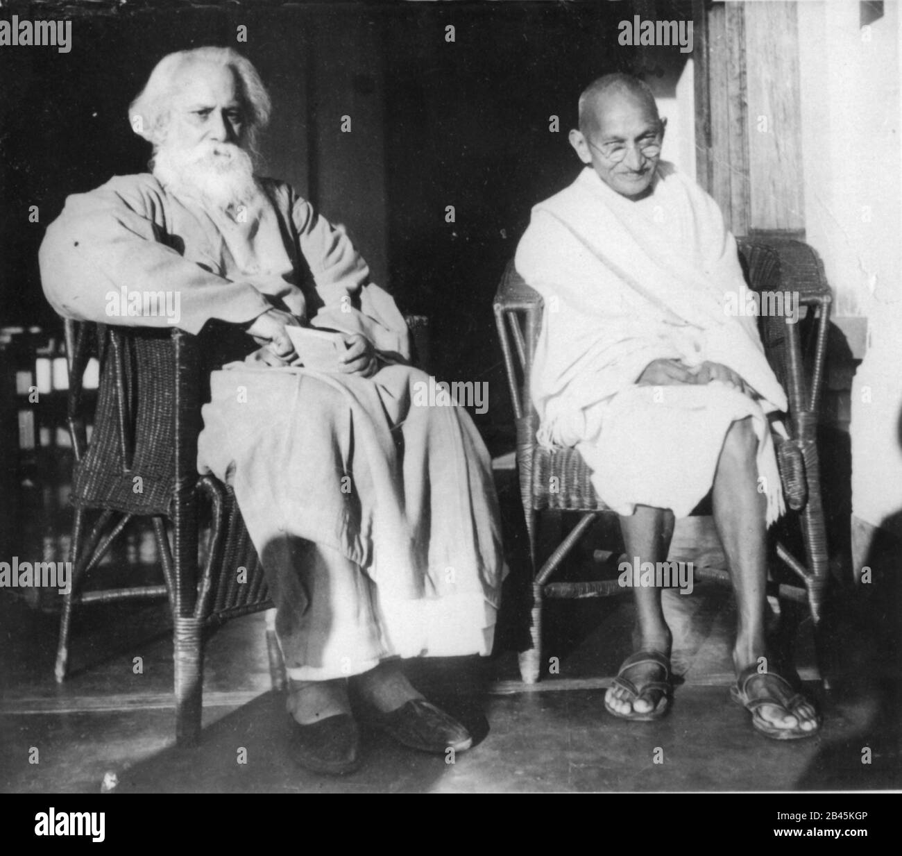 Mahatma gandhi and rabindranath tagore Black and White Stock Photos ...