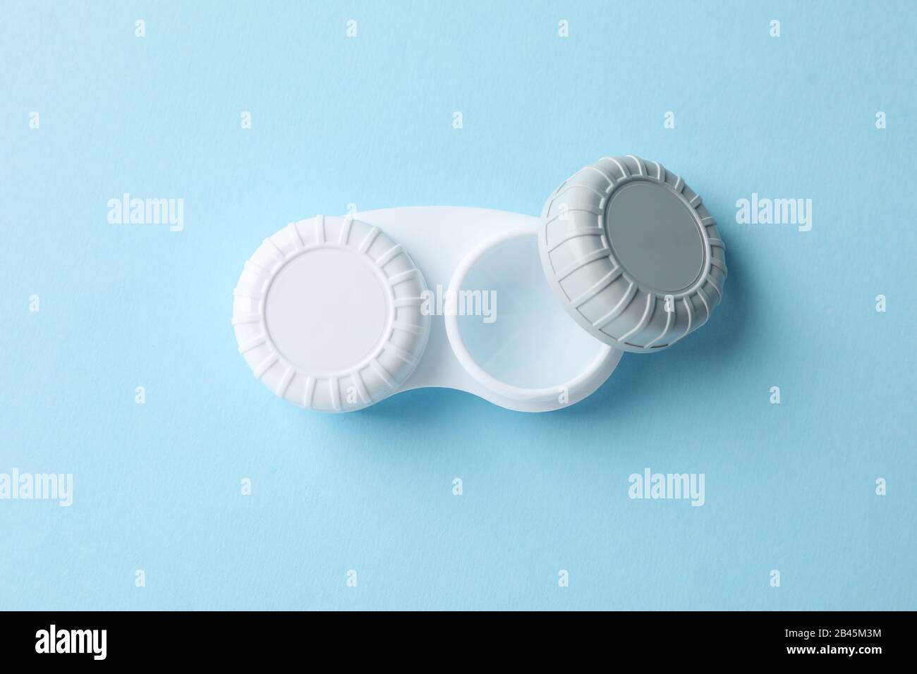 Green contact lens case hi-res stock photography and images - Alamy