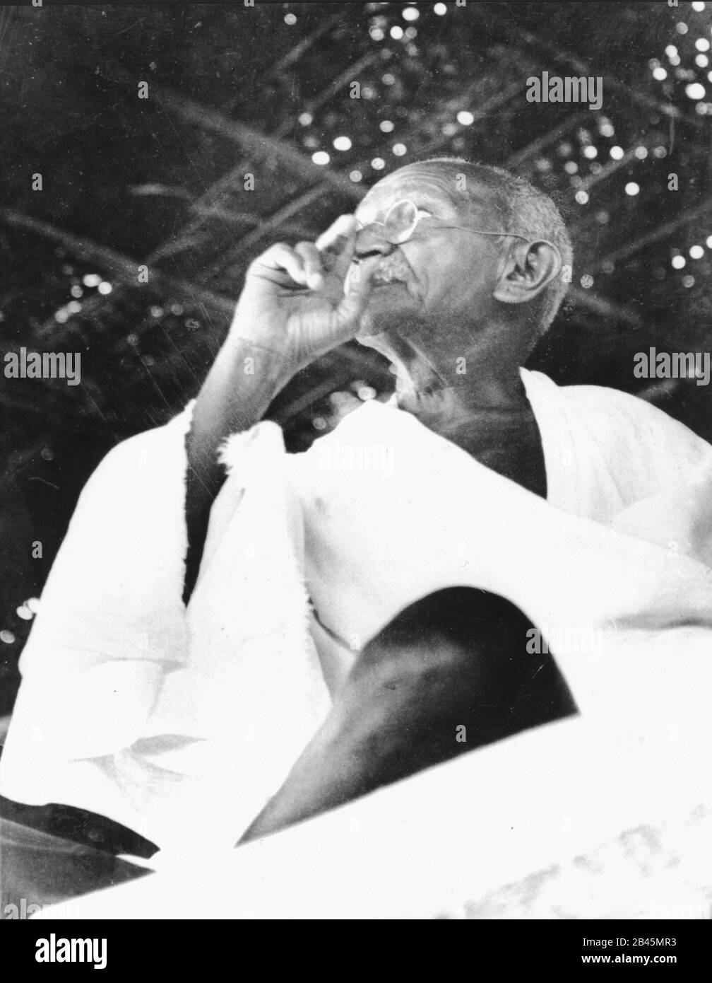 Mahatma Gandhi sitting at Constructive Workers Conference, Madras ...