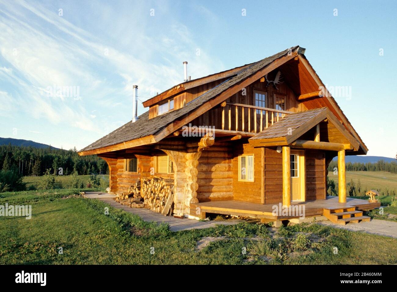 Mountain Village - Wooden House - Blockhaus Stock Photo - Alamy