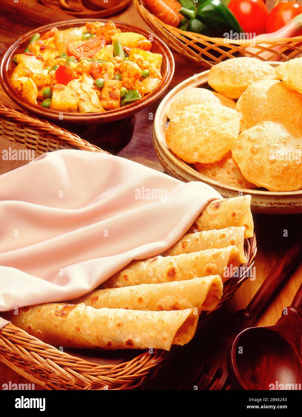 Paneer roll hi-res stock photography and images - Alamy