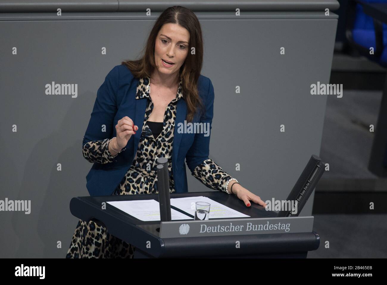Nicole bauer hi-res stock photography and images - Alamy
