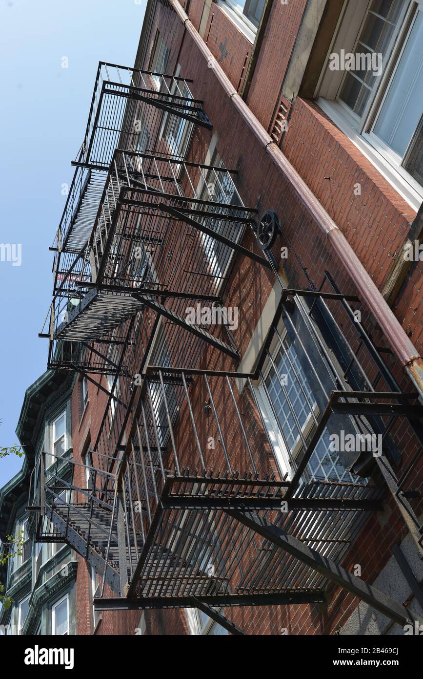 End to end ansicht hi-res stock photography and images - Alamy