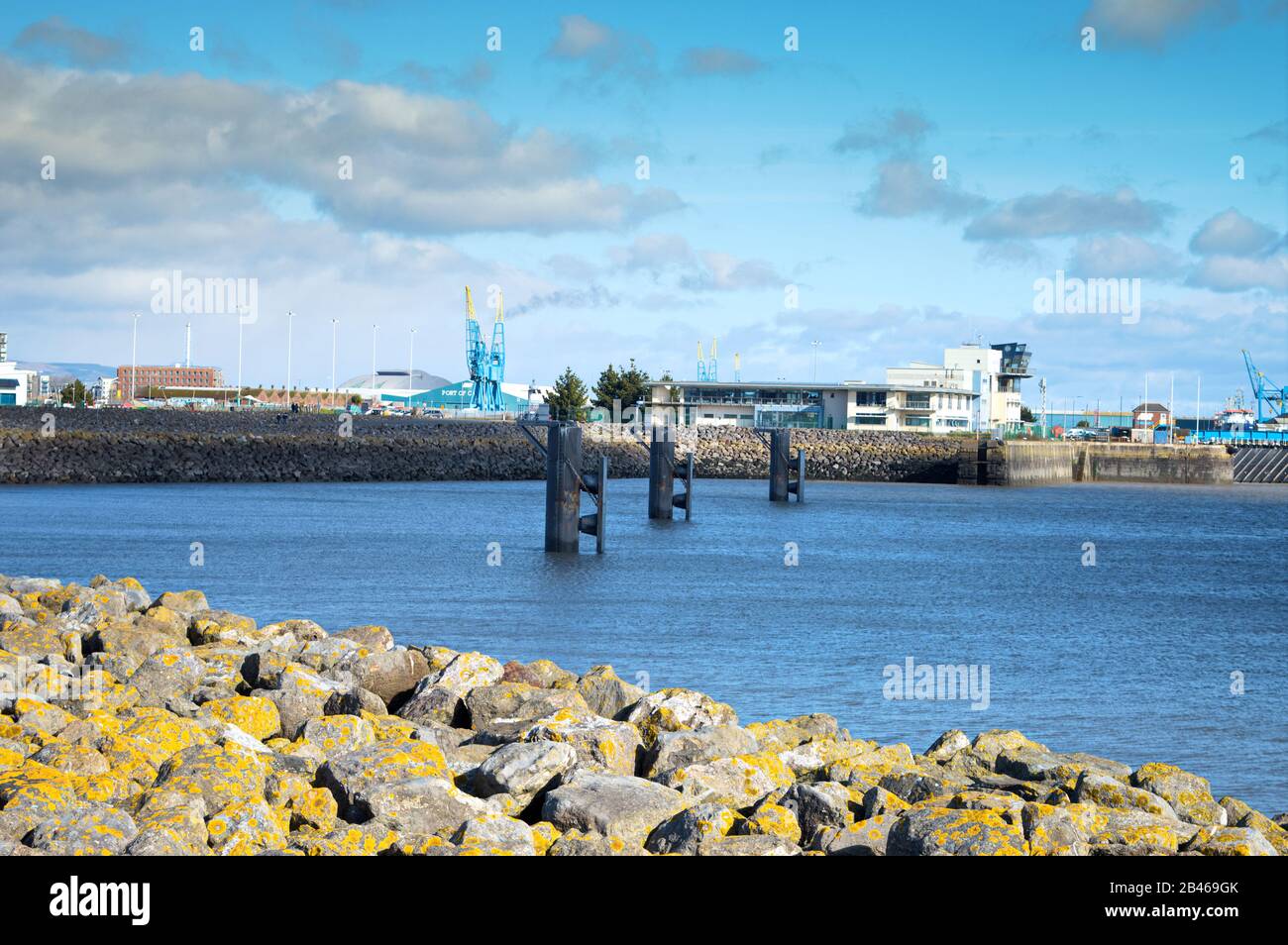 Mooring points hi-res stock photography and images - Alamy
