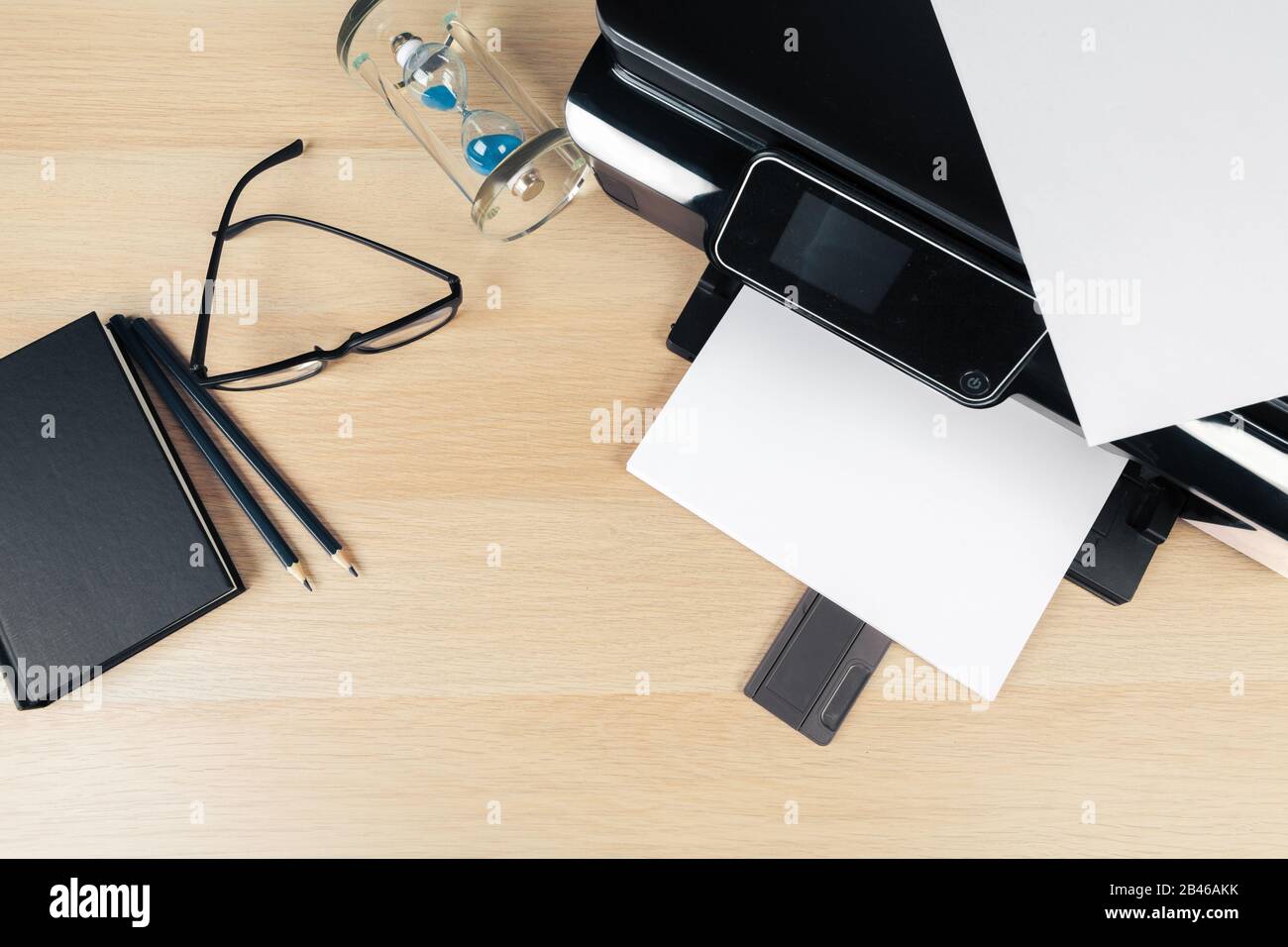 Screen computer classroom paper hi-res stock photography and images - Alamy