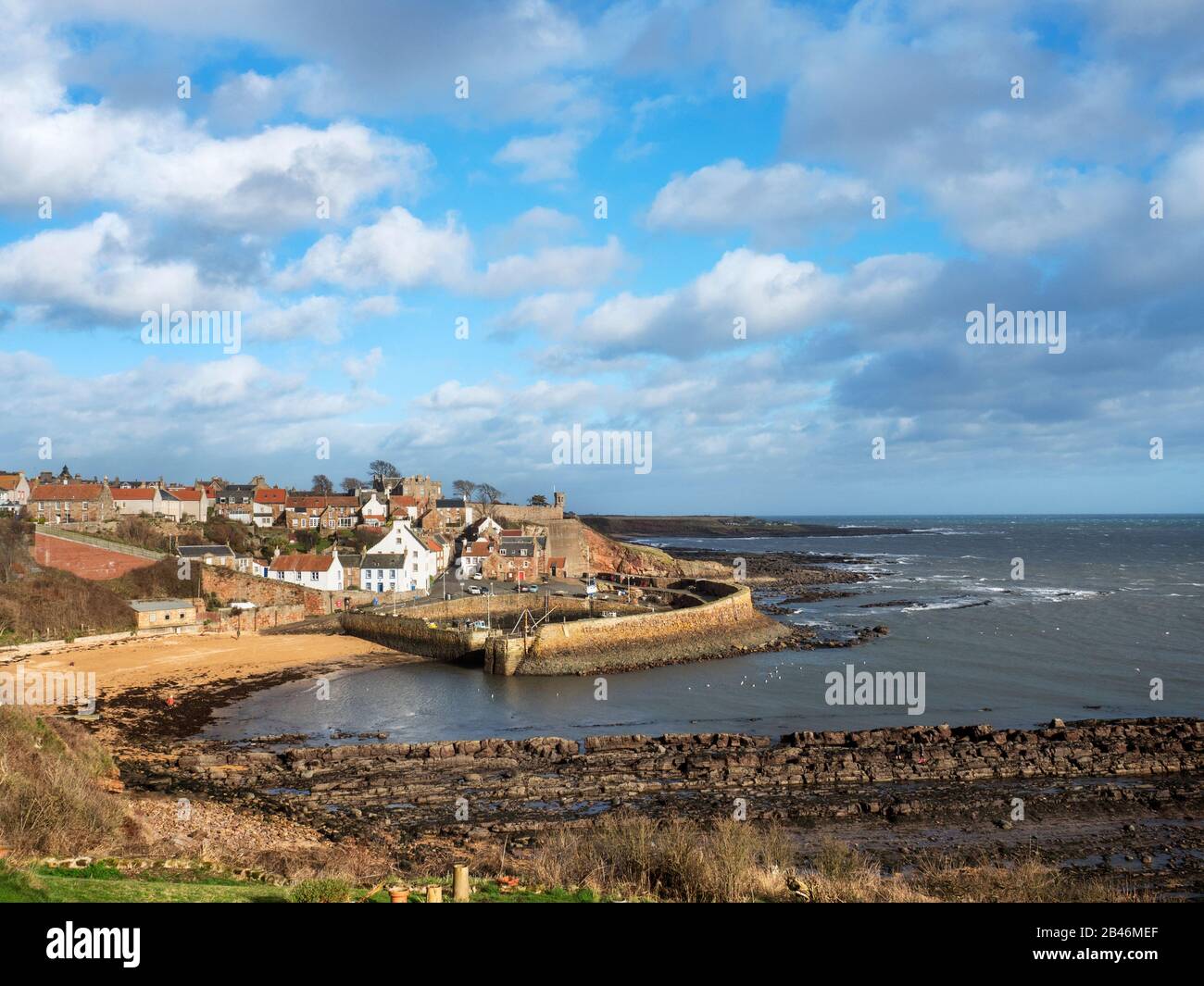 Crail coastal path viewpoint hi-res stock photography and images - Alamy
